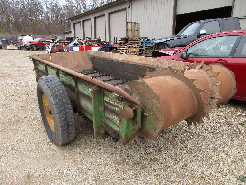 John Deere 34 Manure Spreader | Fall Auction | K-BID
