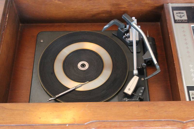 Modern Vintage DuMont Floor Console AM/FM Stereo Radio and Turntable ...