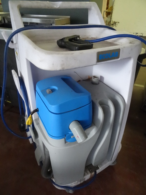 Ecolab Model Cleaning Caddy | K & C Auctions Minneapolis Surplus ...