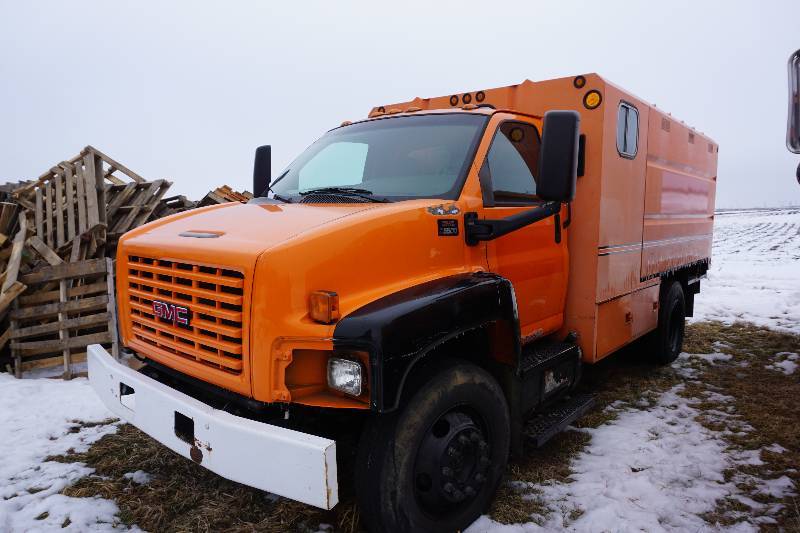2004 GMC C6500 Asplundh Box/Chipper Truck | Trucks, Skid Loaders, Man ...