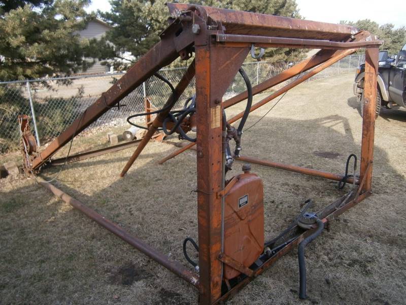 Farmhand F11 Loader w/540 PTO Pump & Controls | Spring Farm Equipment ...