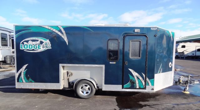 Lodge Fish House Sale | K-BID