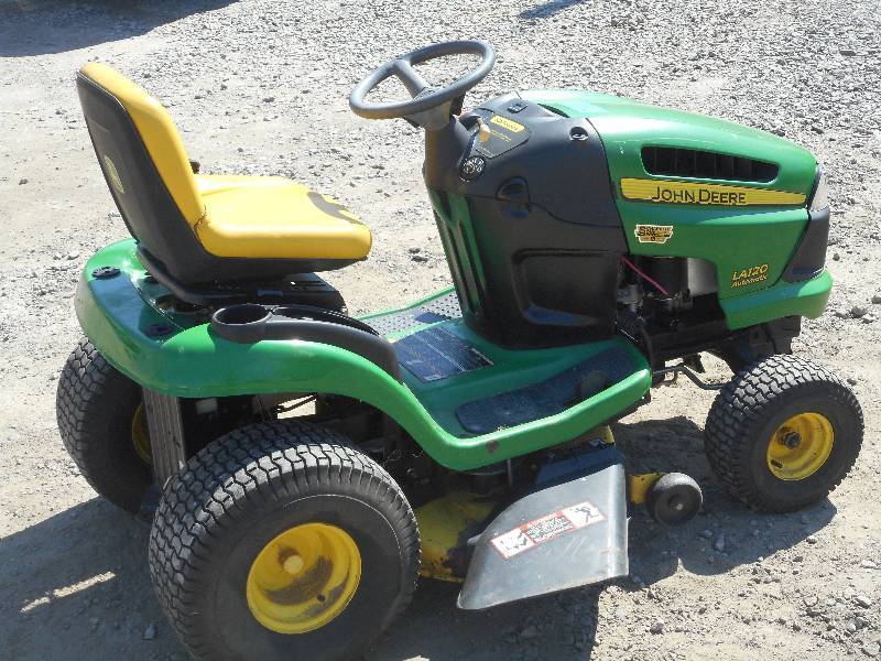 John Deere LA120 Automatic Lawn Tra... | LE May Lawn Equipment & More ...