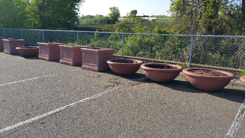Commercial Concrete Planters | K-BID