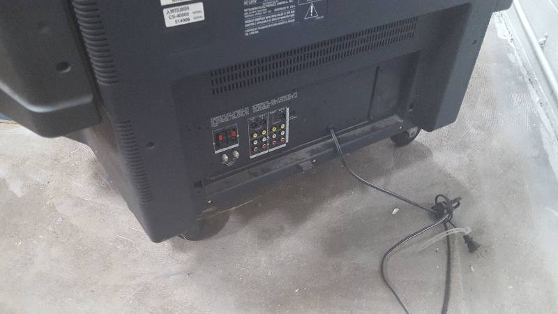 40" Mitsubishi CRT TV Set | Milwaukee High End Household and Restaurant ...
