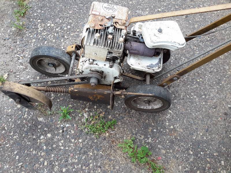 Golden Boy, 2 H.P. Edger.. Briggs and Stratton Engine.. Untested | St ...
