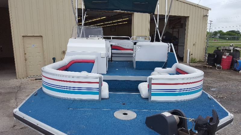 24 foot, 1996 Lowe 2400 Open Bow Deck Boat with a 150 Hp Evinrude ...