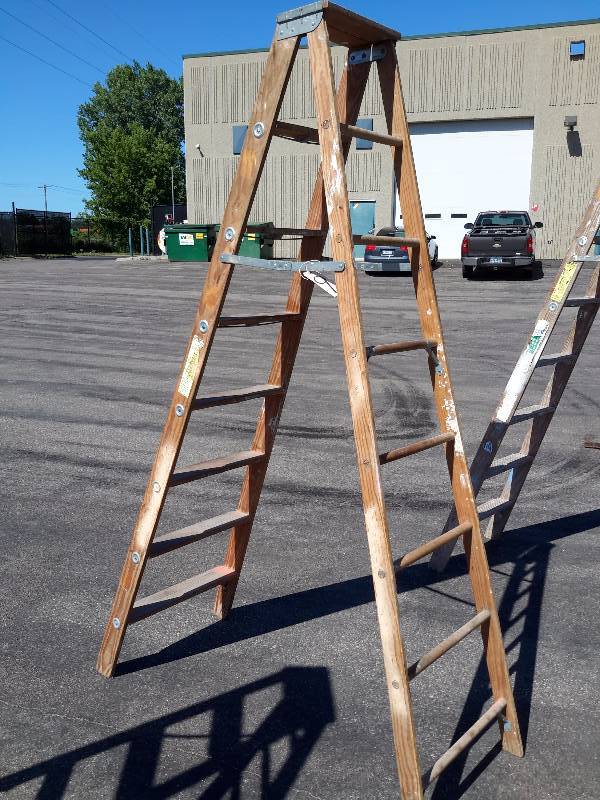 8 Ft Wood Step ladder.. Solid when set up | Scaffolding, Cross pieces ...
