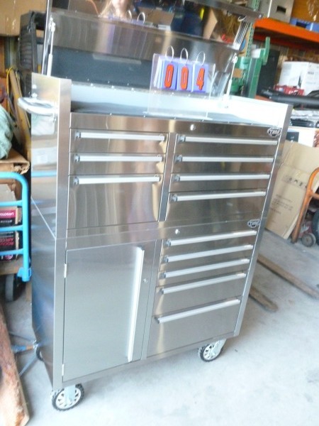 SnS Auctions # 222 Vintage Honda & tool box | K-BID