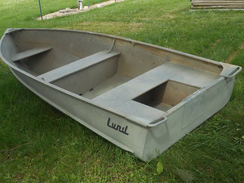 1984 Lund Model C-12 Aluminum Boat,... | LE Orono Estate & Equipment ...