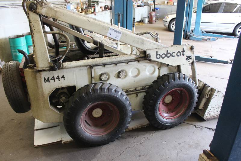 1964 Melroe Bobcat Model M444 Self Propelled Skid Loader | Como Imports ...