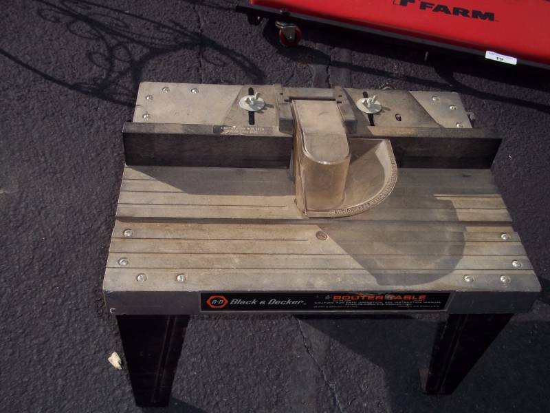 Black and Decker Router Table | Advanced Sales Consignment Auction #176 ...