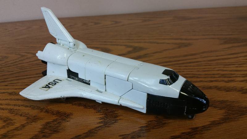 (2) 1980's Transformers - Space Shuttle & Car | SANTA'S VINTAGE TOY ...