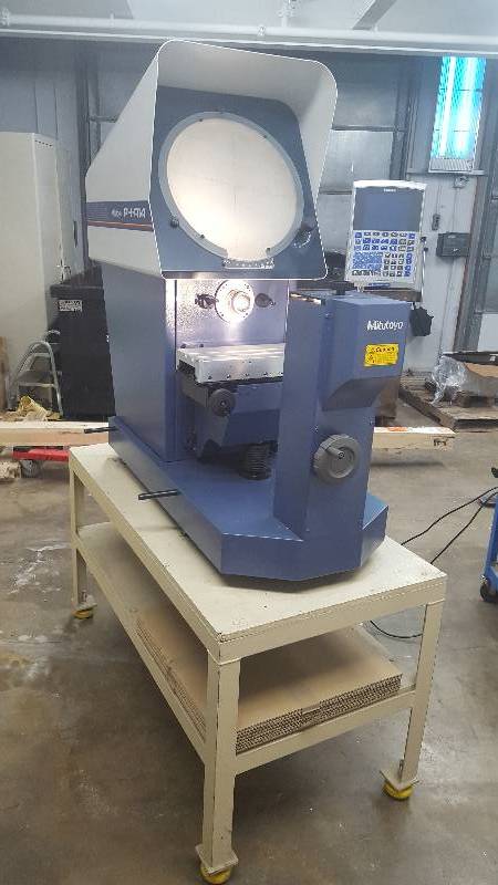 Mitutoyo Optical Comparator w/QM-Data 200 Digital Display & Optical ...