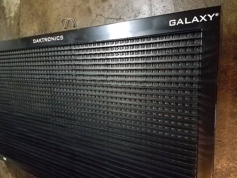 Daktronics Galaxy Outdoor LED Sign - Tested, Works | Daktronics Galaxy ...