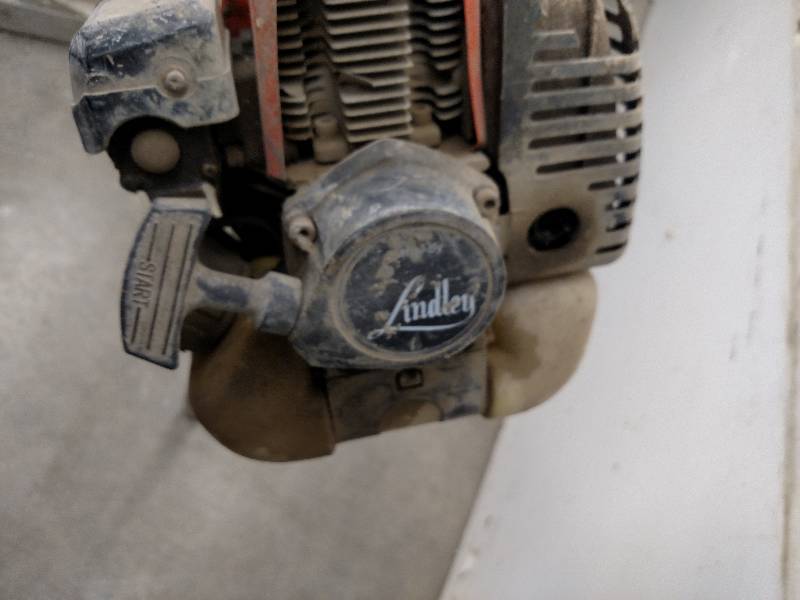 Lindley Vibra Strike Power Screed H... | January Consignments | K-BID