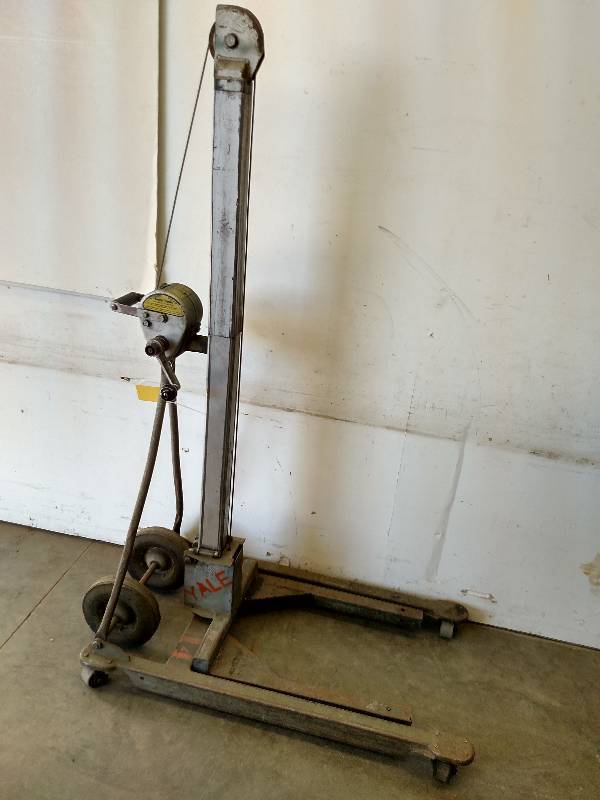 Vermette 512 Material Lift | Industrial & Construction Surplus | K-BID