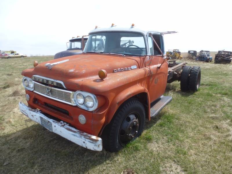 1960? Dodge D 500 Truck | NCS Antique Auto Liquidation South Dakota ...