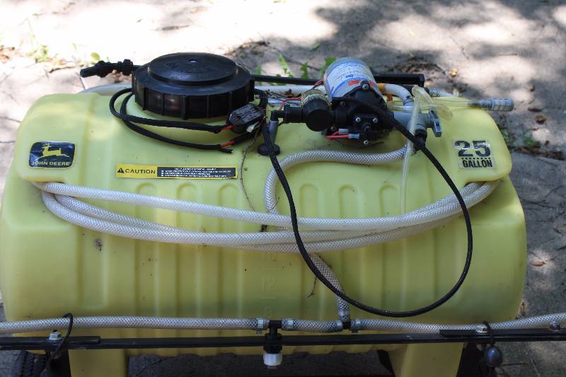 John Deere 25 Gallon Pull Behind Tank Sprayer | HUGE Construction ...