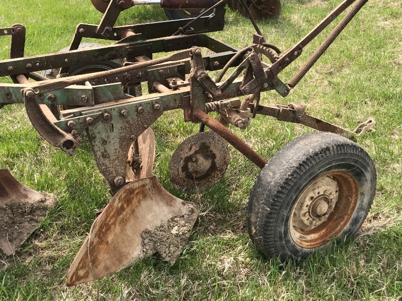 Oliver Model 4340 Three-Row Plow | LE Farm Equipment & Landscape Block ...