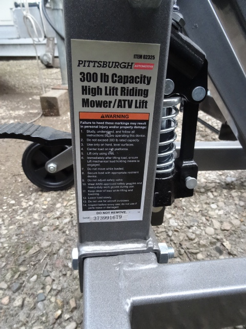 Pittsburgh 300 lb capacity high lift riding mower atv lift. 2 ton ...