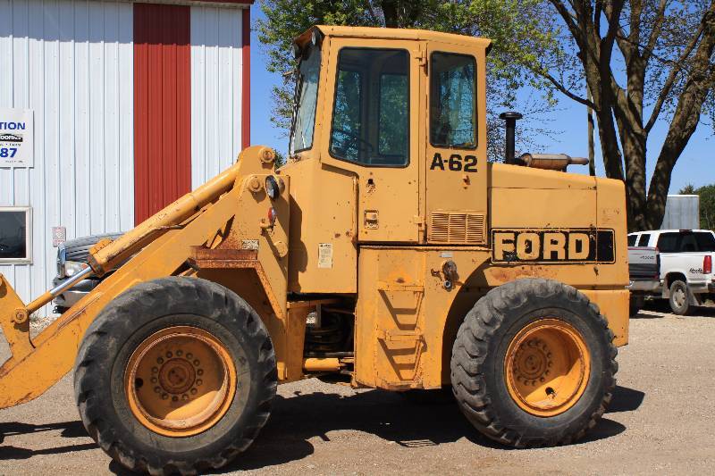 Ford A62 Wheel Loader / Pay Loader Turbo Diesel with Forks and Bucket ...