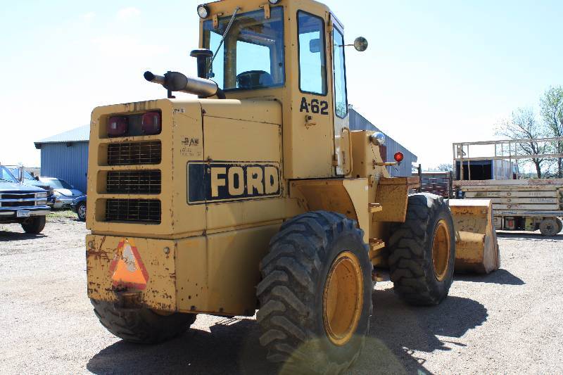 Ford A62 Wheel Loader / Pay Loader Turbo Diesel with Forks and Bucket ...