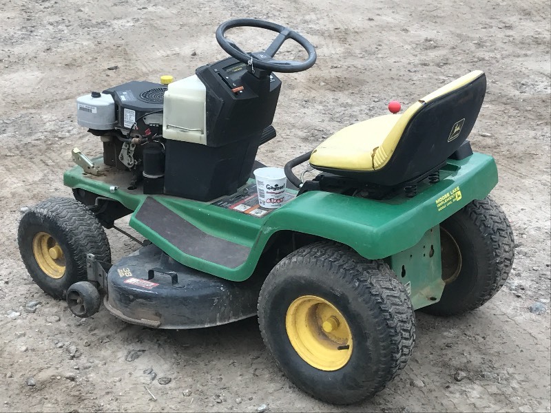 John Deere STX38 Lawn Tractor | LE May Lawn Tractors | K-BID