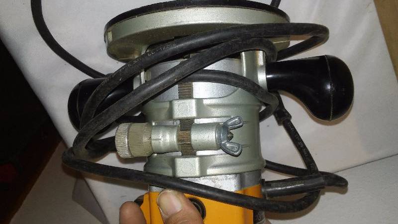 Black and Decker Router Model 7616, 5 amps with case | Antiques ...