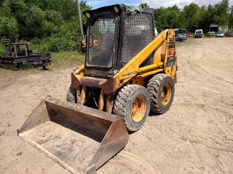 OMC Mustang Model 442 Skid Loader, ... | June Consignments | K-BID