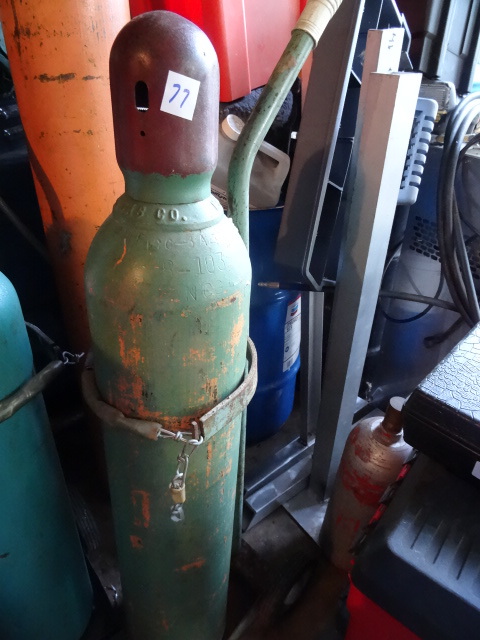 Small Oxygen Tank, Gauge Reads | K & C Auctions Eden Prairie Welding ...