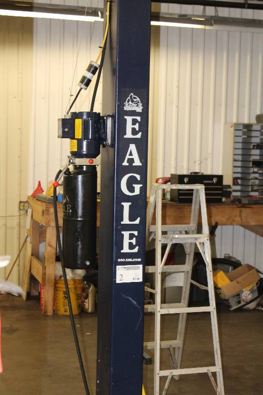 Eagle 2-Post Car Lift | Common Cents Auto Final Liquidation | K-BID
