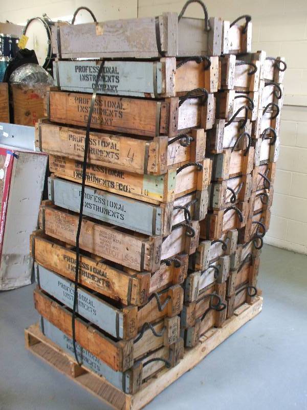 VIETNAM WAR & WWII ITEMS, VINTAGE TYPEWRITERS & OPTICAL EQUIPMENT, MORE ...