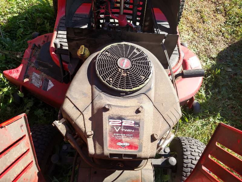 Snapper LT200 Lawn Tractor, 22 hp,... | October Consignments | K-BID