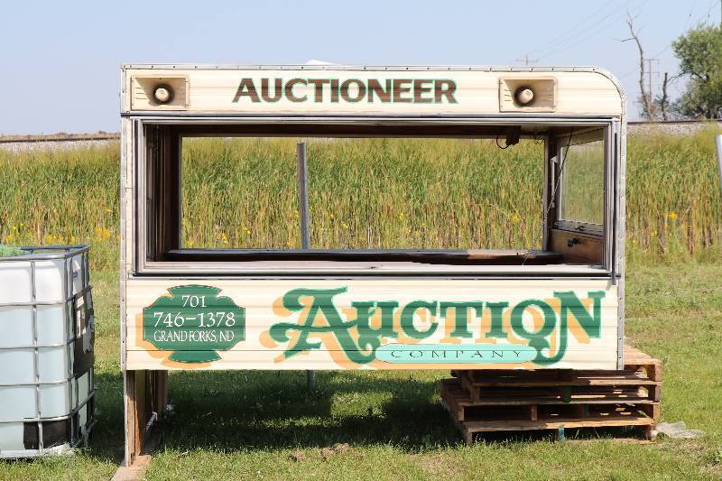 Moorhead Liquidation September Consignment 901 K Bid