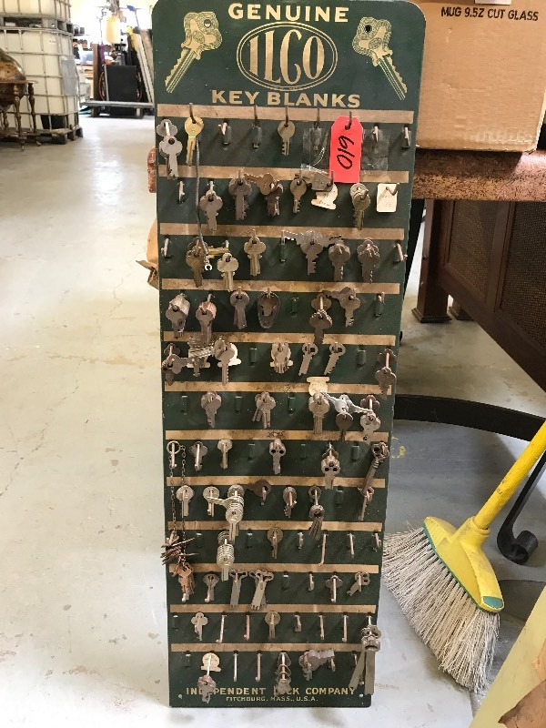 DISPLAY BOARD OF KEY BLANKS | ADVERTISING, AMMO BOXES, ENGRAVING ...