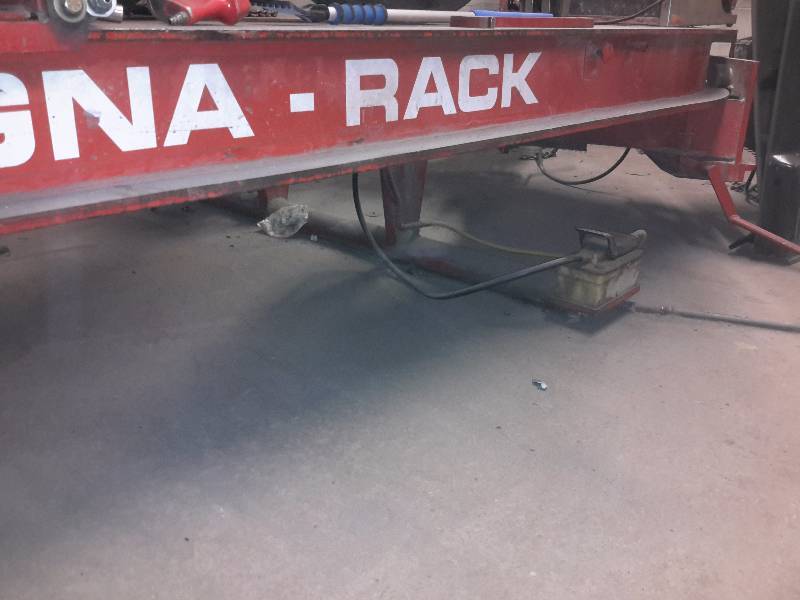 Kansas Jack Magna Rack with 3 Towers | Crystal Auto Body Shop: Large ...