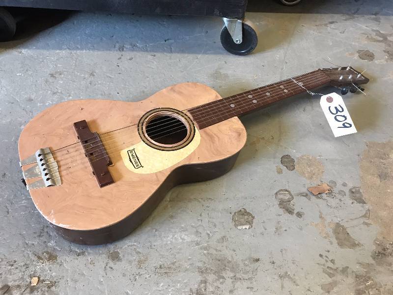 AMERICANA PLASTIC GUITAR | VINTAGE VIOLINS, GUITARS AND MORE | K-BID