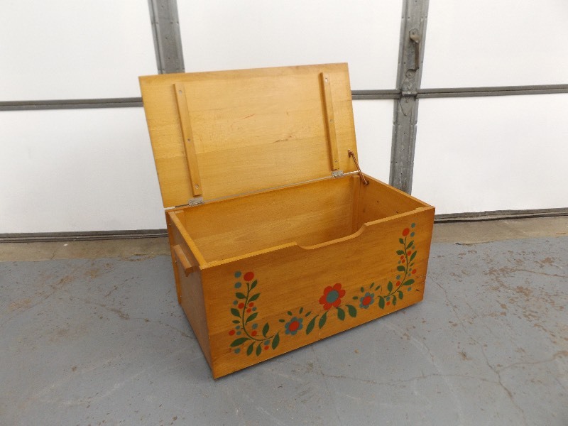 EC #225 Estate Auction | K-BID