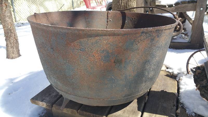 Cast iron Scalding Pot | St. Cloud Estate Auction | Antique Furniture ...