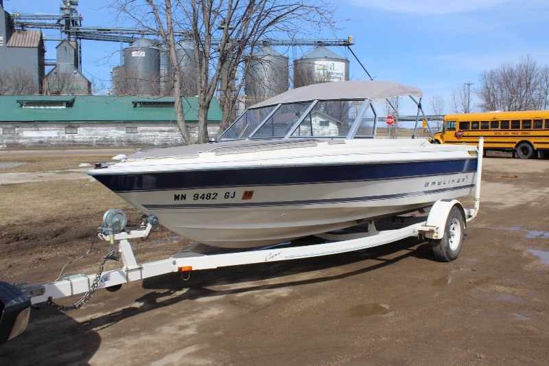 #520 MN Auto Auctions - 1994 Bayliner Boat with Trailer and MerCruiser ...