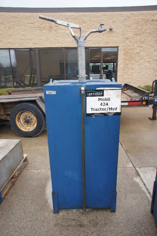 LUBE TECH OIL CONTAINERS - 24" X 24" X 48" - HAS PUMP ON TOP! 120 ...