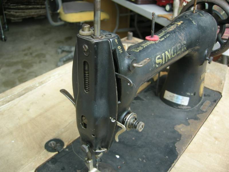 Antique Singer 31-15 Industrial Sewing Machine | Antique, Unique ...