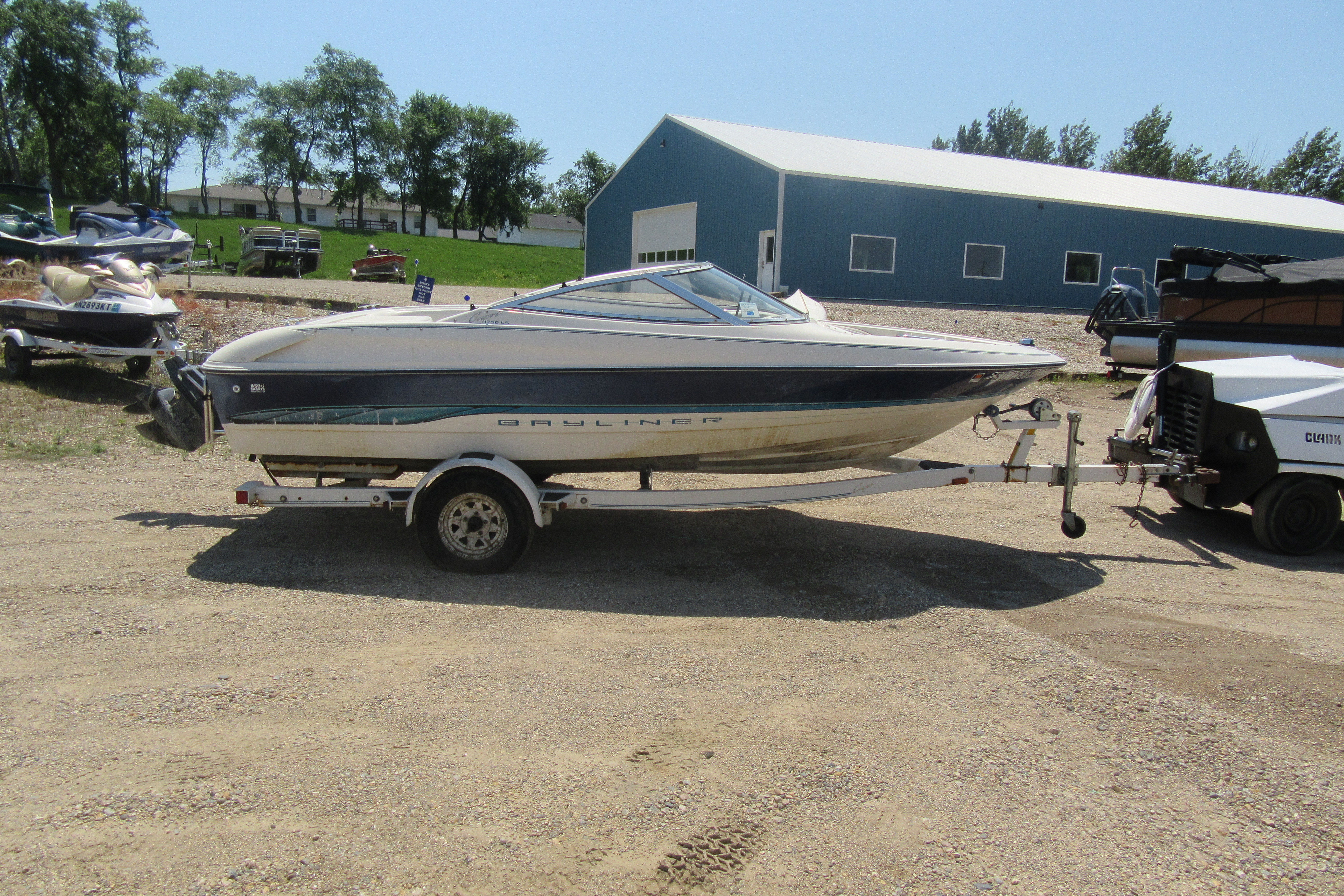 1995 BAYLINER 1750 CAPRI I/O | SODAK AUCTIONS SUMMER FUN!!! | K-BID