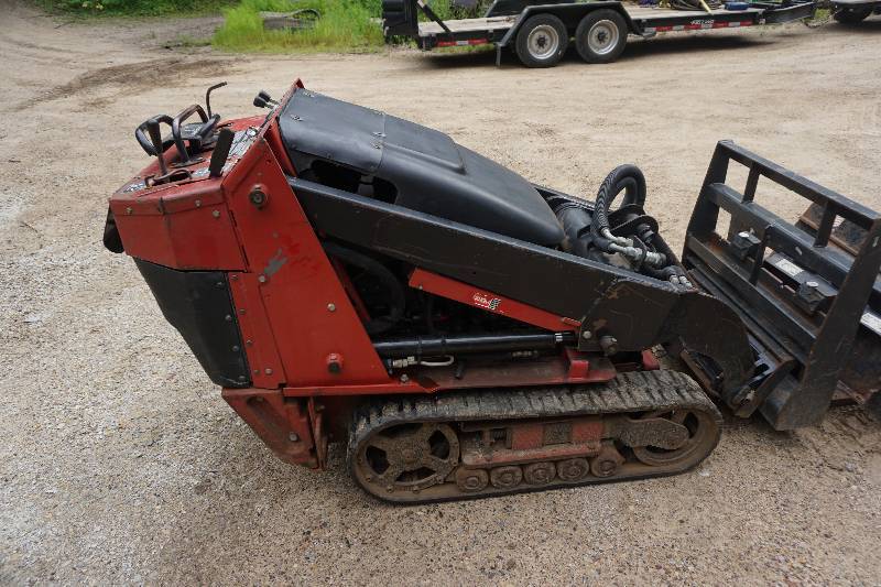 Toro Dingo Model TX427 Wide Track Mini Tracked Bobcat Skid Loader Skid ...