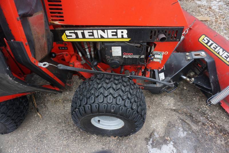 Steiner Model 420 4 x 4 Tractor With Hydraulic Snow Plow Attachment ...