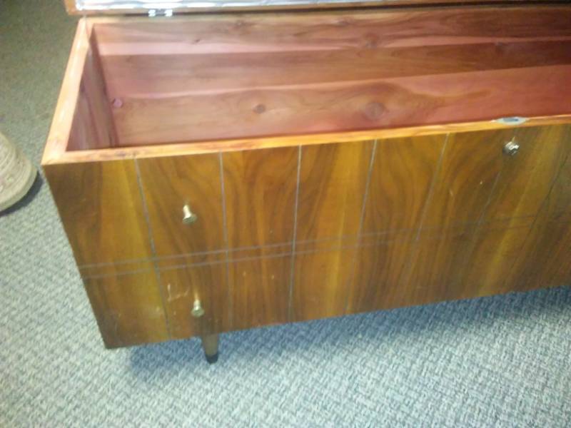 Lane Cedar Chest on legs, circa 1960 | CHEAP SHIPPING SPEE DEE!! New ...