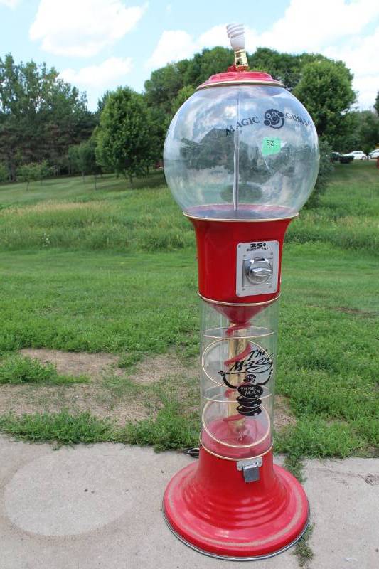 Magic Gumballs The Magic Disk Man $.25 Gumball Machine Lamp | Ham Lake ...