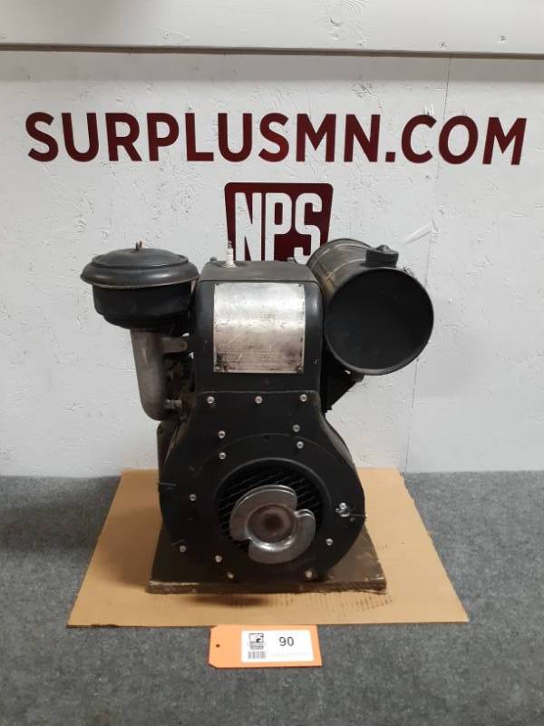 Single Cylinder Wisconsin Model AEH Gas Engine | Antique and ...