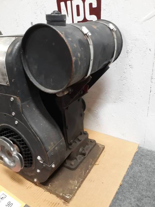 Single Cylinder Wisconsin Model AEH Gas Engine | Antique and ...